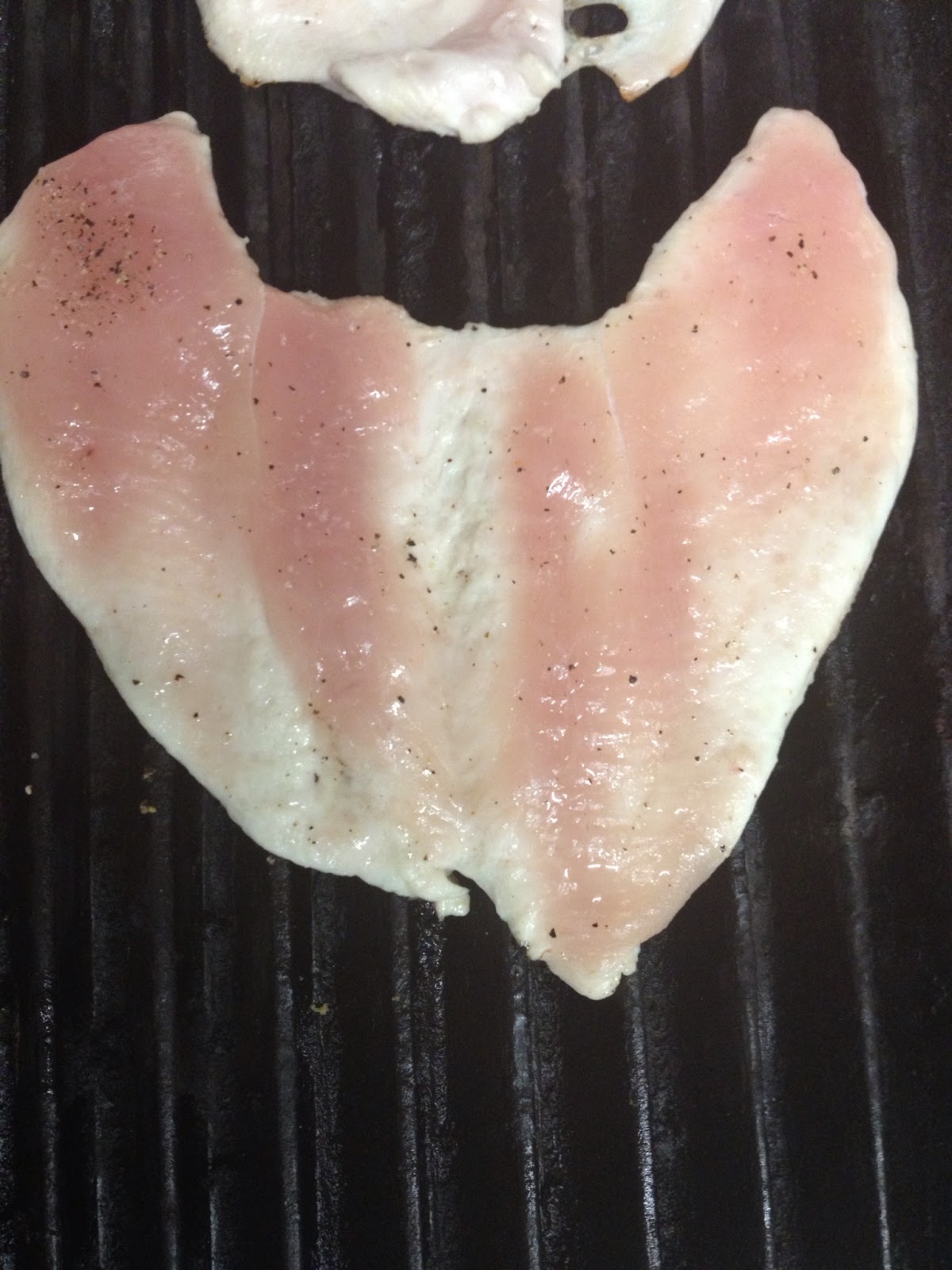 Hungry Girl: How To: Butterfly a Chicken Fillet.